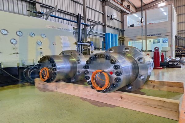 Large Press Machine Cylinder - Brant Hydraulics Corporation-Top ...